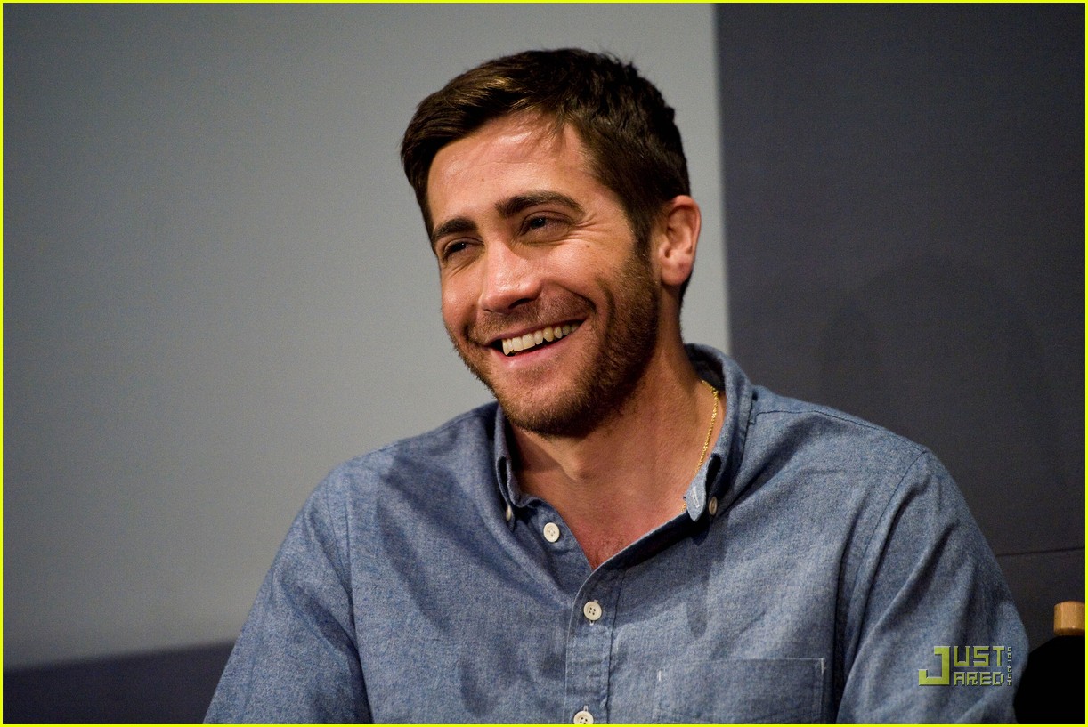 Jake Gyllenhaal: 'Source Code' Comes to Apple Soho: Photo 2532229 ...