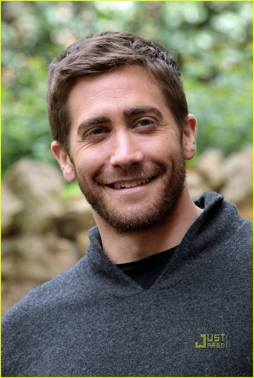 Jake Gyllenhaal: 'Source Code' in Rome!: Photo 2533436 | Jake Gyllenhaal Photos | Just Jared ...