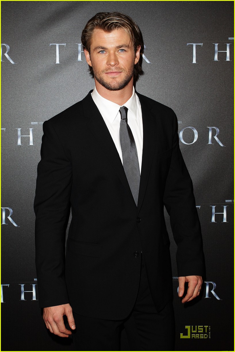 Chris Hemsworth: 'Thor' Premiere with Jaimie Alexander!: Photo 2536194 ...