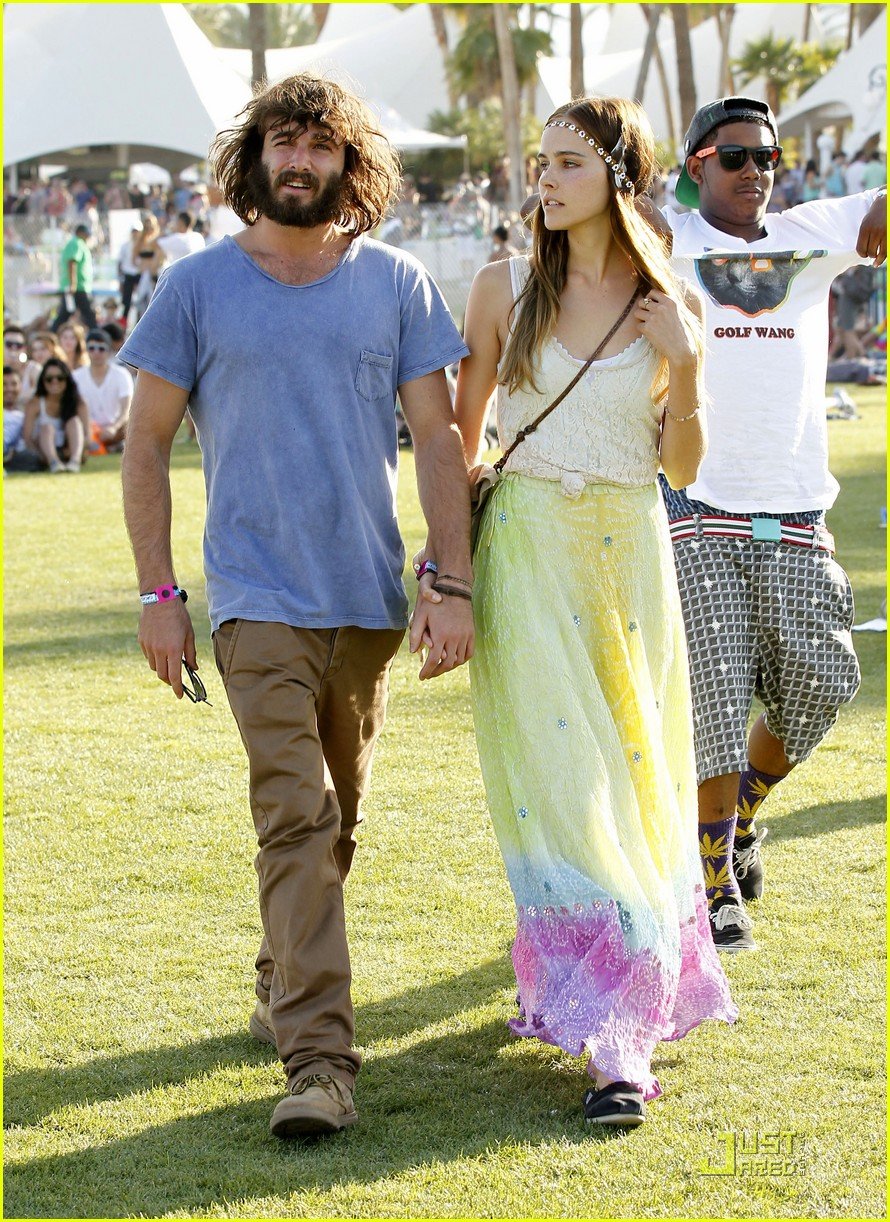 Isabel Lucas: Coachella Weekend with Angus Stone!: Photo 2536261 | 2011 ...