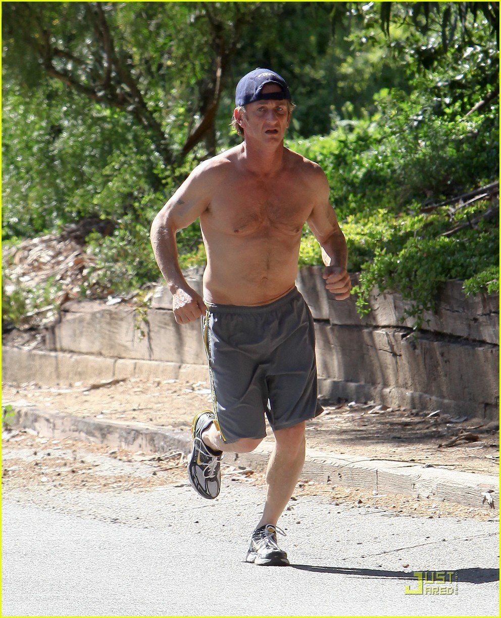 Sean Penn: Shirtless Jogging In Malibu: Photo 2532799 | Sean Penn ...