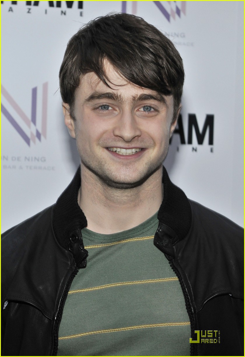 Daniel Radcliffe Tries Stand-Up Comedy For Jimmy Fallon: Photo 2538332 ...