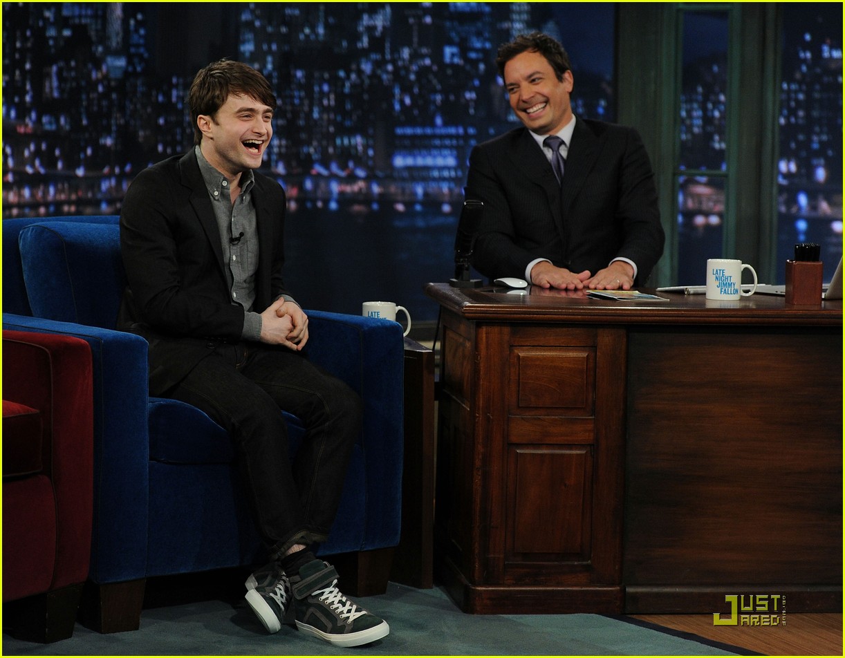 Daniel Radcliffe Tries Stand-Up Comedy For Jimmy Fallon: Photo 2538335 ...