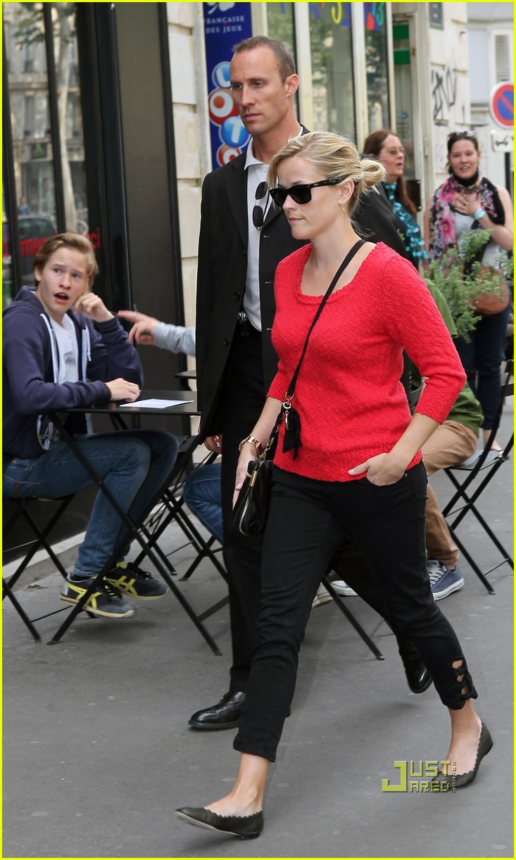 Reese Witherspoon: Bonjour, Paris!: Photo 2538731 | Reese Witherspoon ...