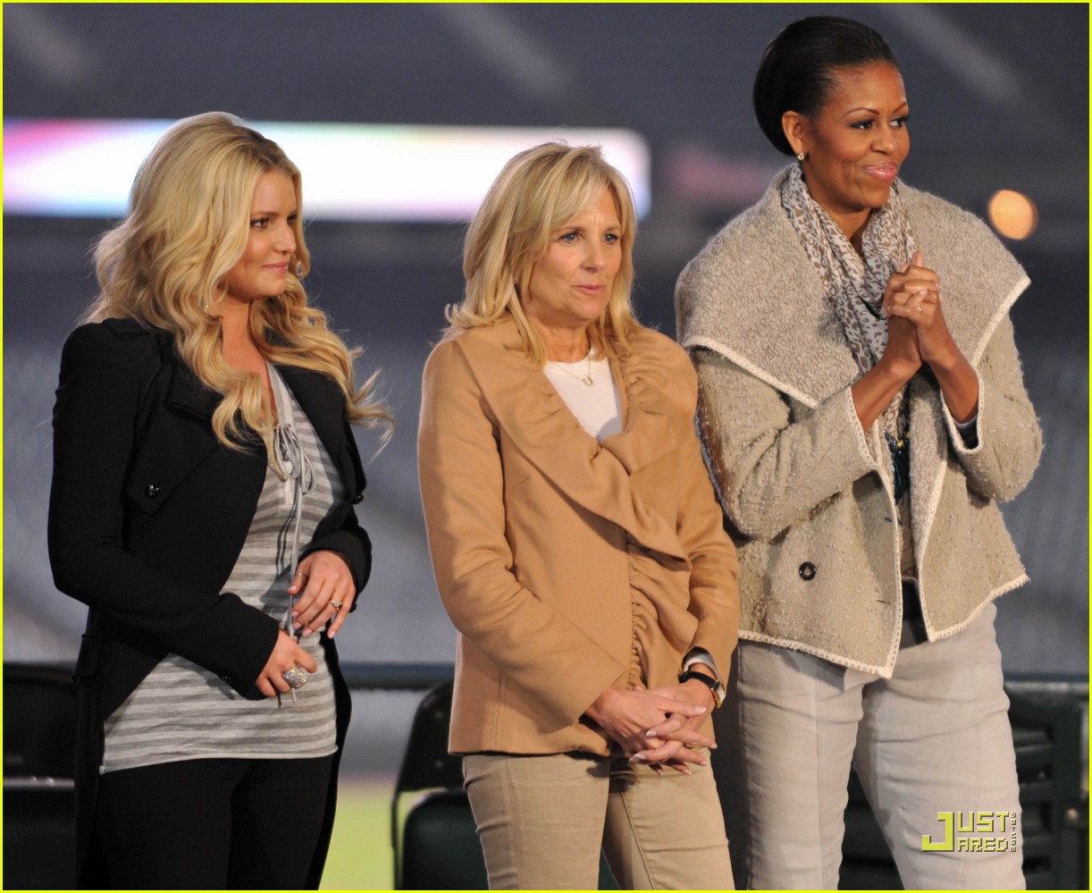 Jessica Simpson & Michelle Obama Support Military Families: Photo ...