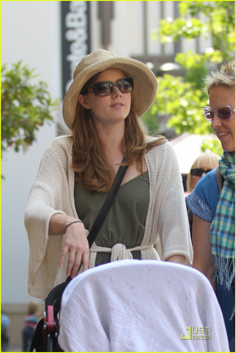 Amy Adams: Family Outing with Aviana & Darren Le Gallo!: Photo 2546097 ...