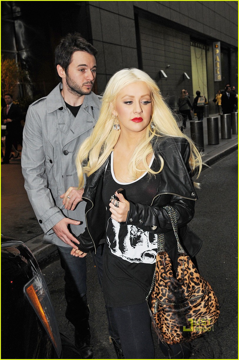 Christina Aguilera & Matthew Rutler See a Show: Photo 2545056 ...
