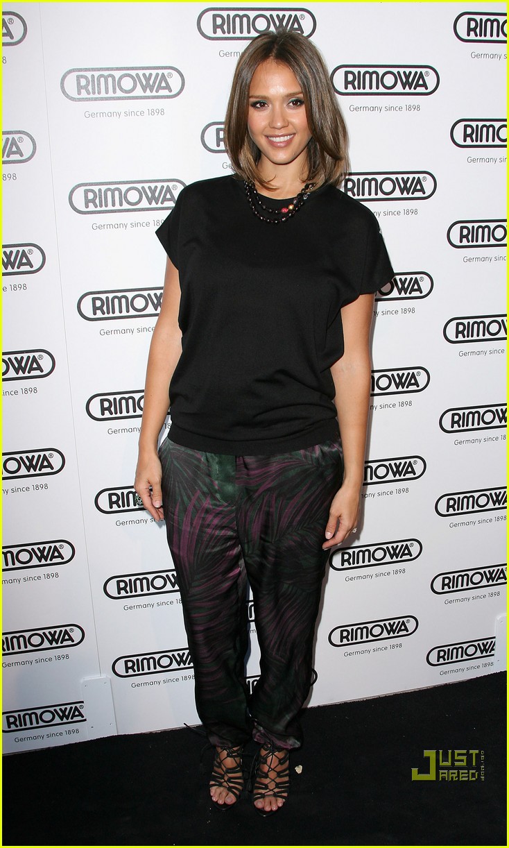Jessica Alba: Rimowa Rocks!: Photo 2544790 | Amy Smart, Jessica Alba ...