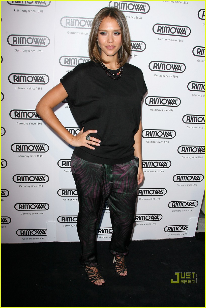 Jessica Alba: Rimowa Rocks!: Photo 2544793 | Amy Smart, Jessica Alba ...