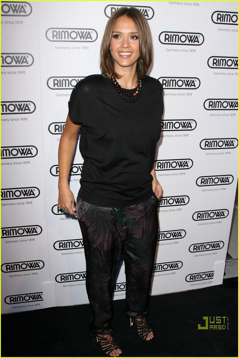 Jessica Alba: Rimowa Rocks!: Photo 2544796 | Amy Smart, Jessica Alba ...