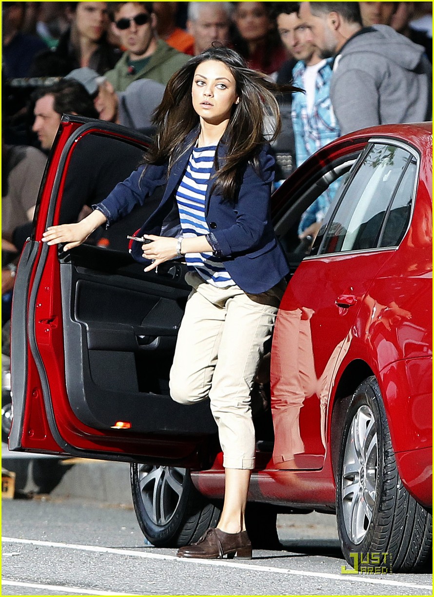 Mila Kunis Takes Off For 'Ted': Photo 2541105 | Mila Kunis Photos | Just Jared: Celebrity News ...