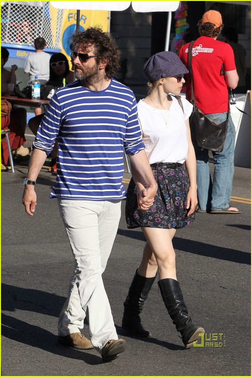 Rachel McAdams & Michael Sheen: Holding Hands: Photo 2540004 | Michael ...