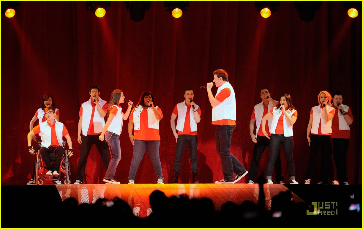 Lea Michele & Dianna Agron: Glee Live in Concert!: Photo 2546590 ...