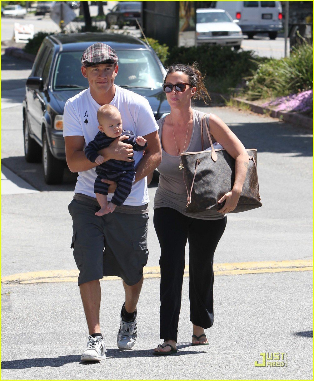 Alanis Morissette: Errands with Ever!: Photo 2543083 | 00 Photos | Just ...