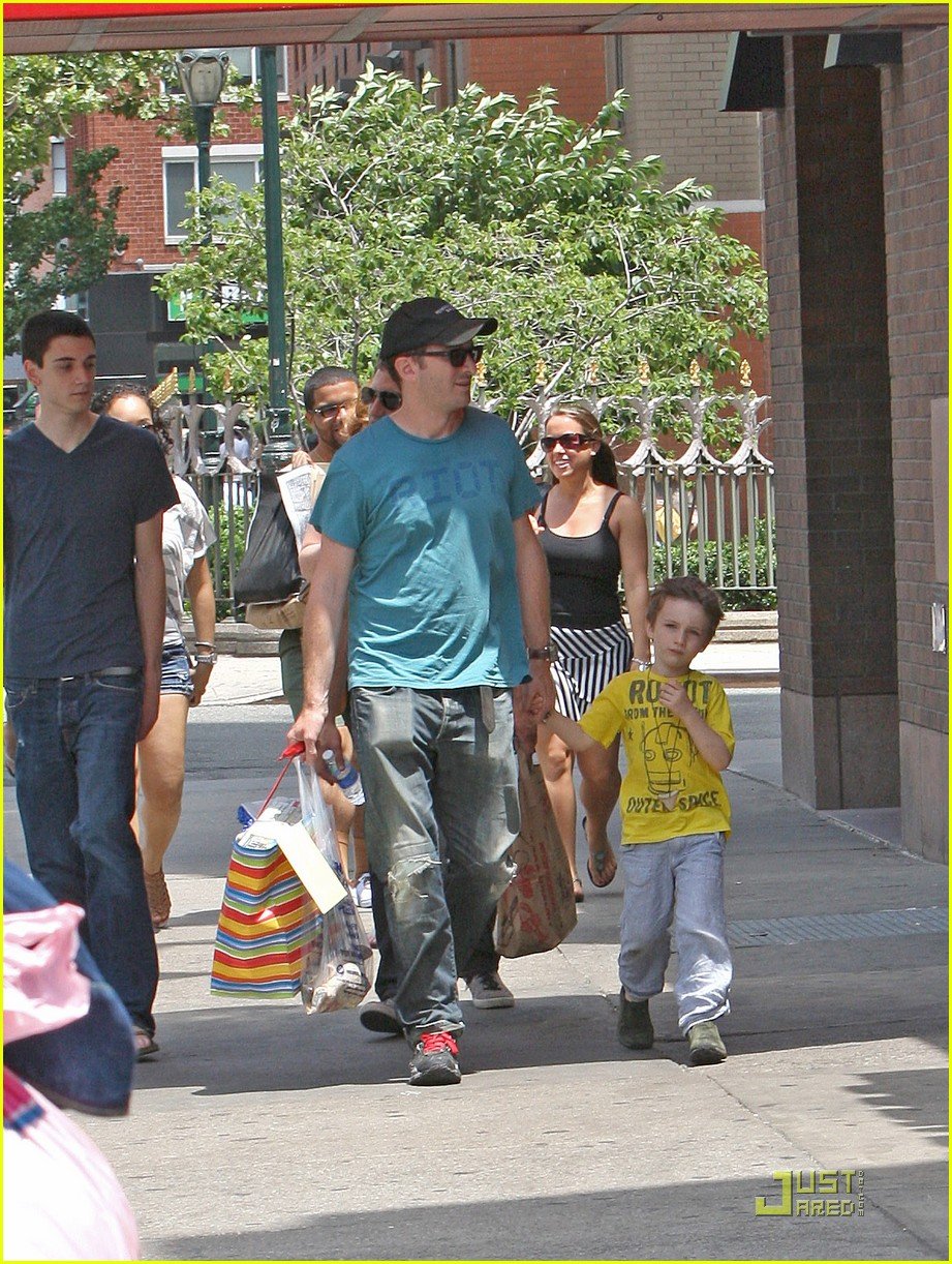 Darren Aronofsky Catches a Cab with Henry: Photo 2555595 | Celebrity ...