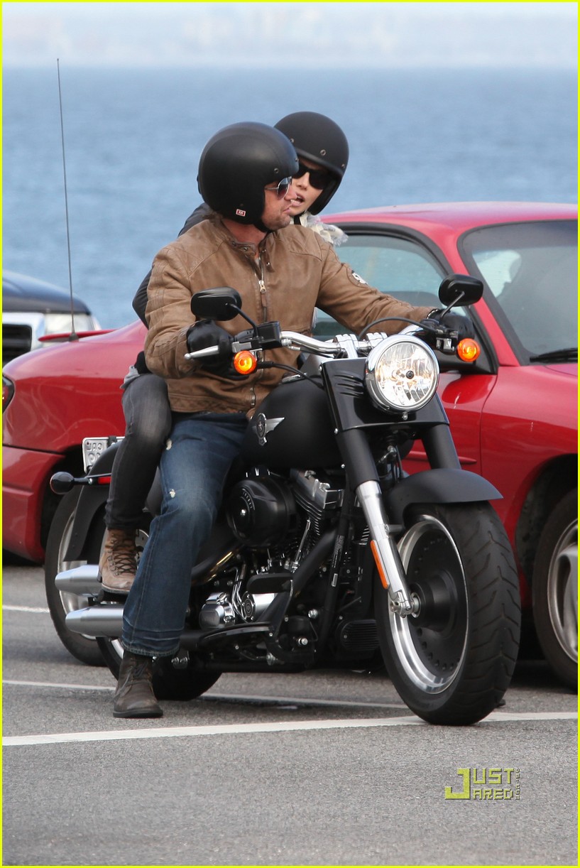 Gerard Butler: Motorcycle Ride with Jessica Biel!: Photo 2550058 ...