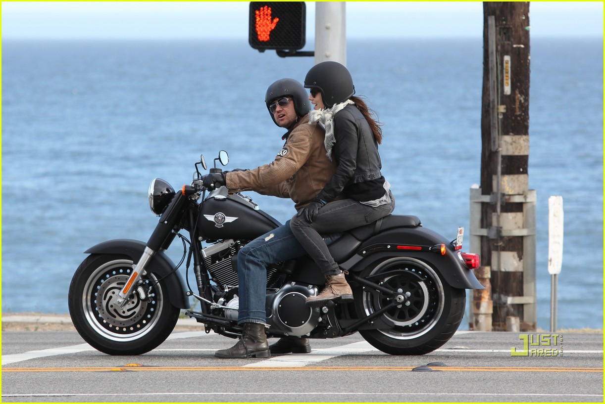 Gerard Butler: Motorcycle Ride with Jessica Biel!: Photo 2550071 ...