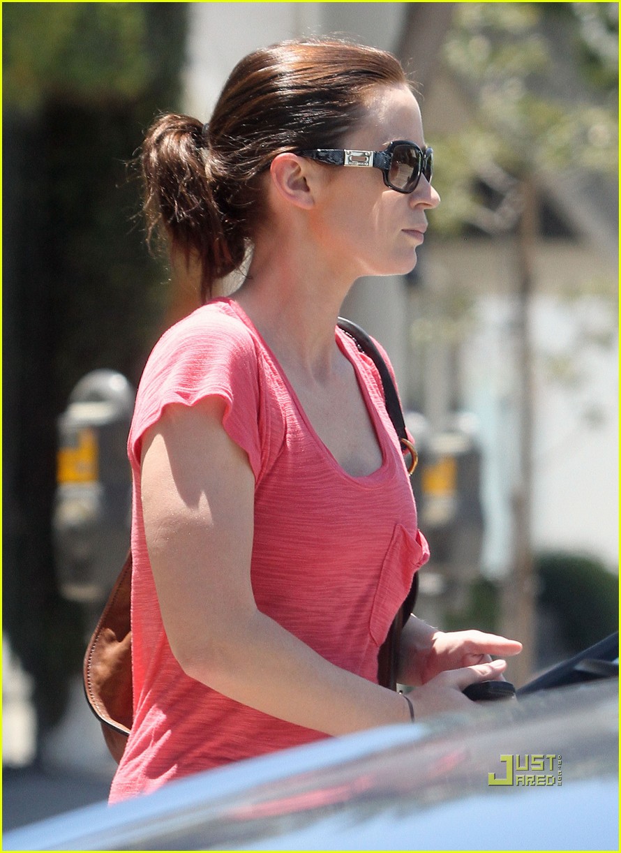 Emily Blunt: Wedding Anniversary Coming Up!: Photo 2556100 | Emily ...