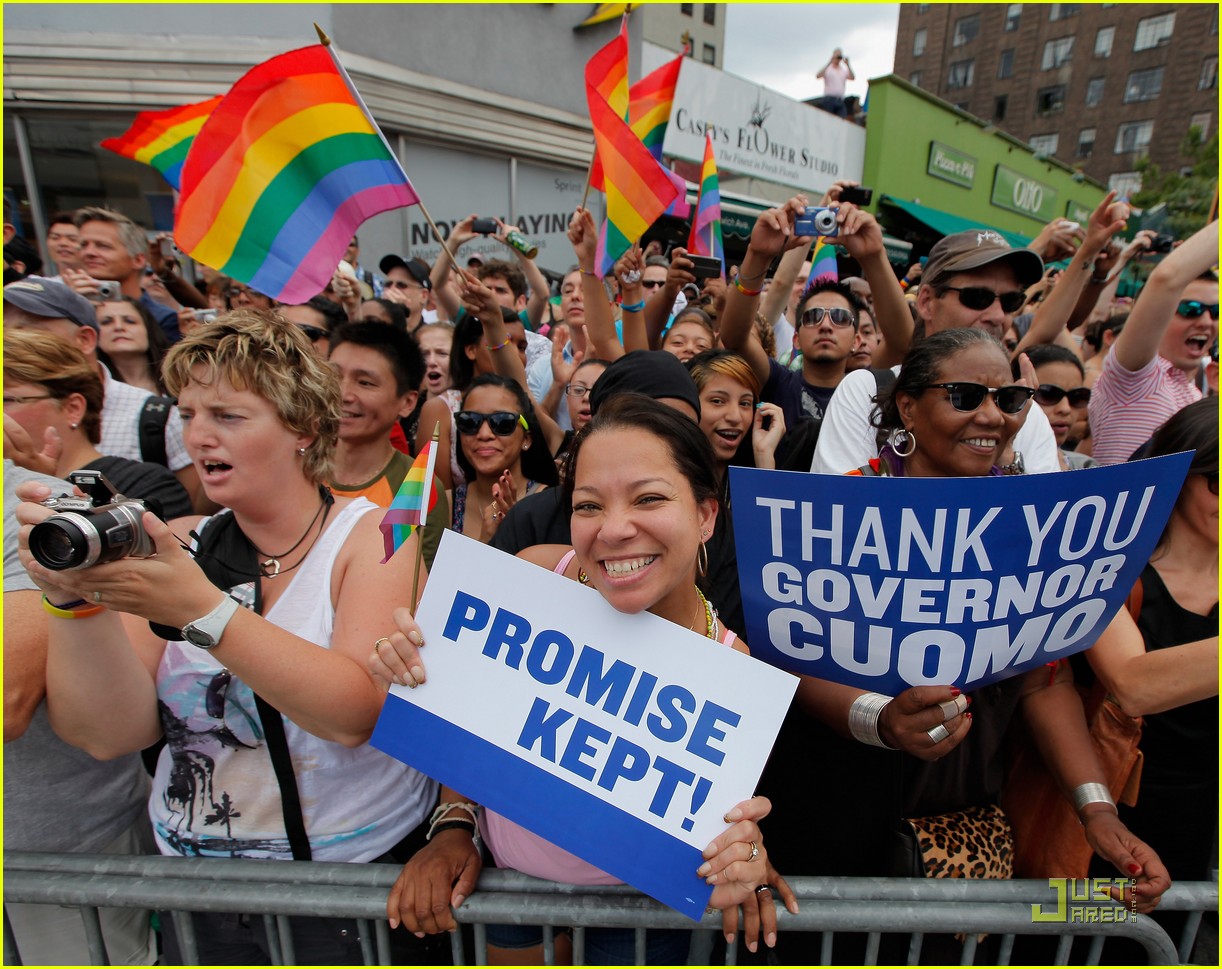 Katy Perry & Aubrey O'Day Celebrate Gay Pride: Photo 2555778 | Alex ...