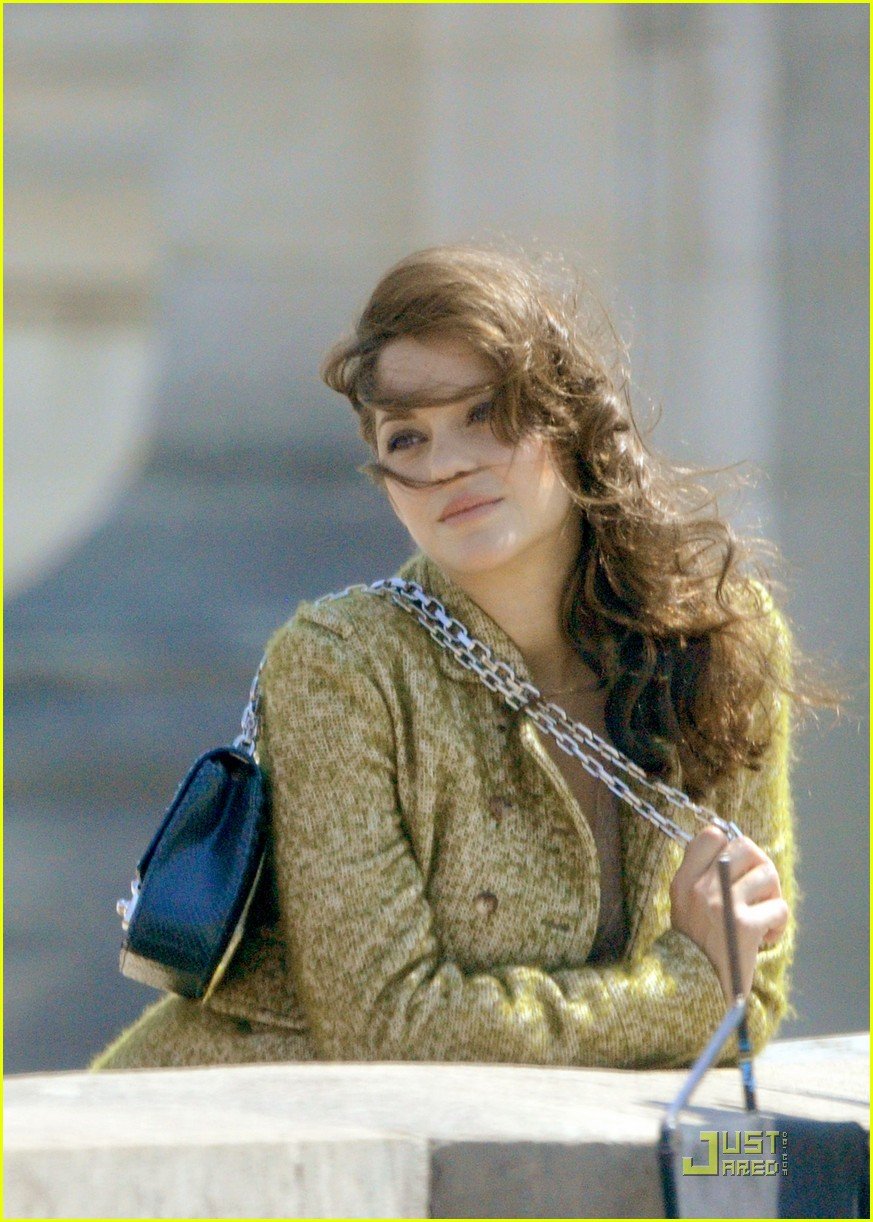 Marion Cotillard Debuts Post Baby Body: Photo 2549222 | Marion ...