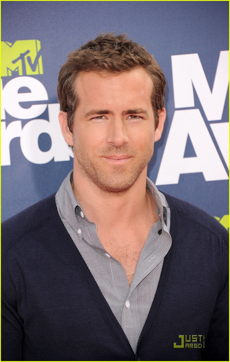 Andrew Garfield & Ryan Reynolds - MTV Movie Awards 2011: Photo 2549800 ...