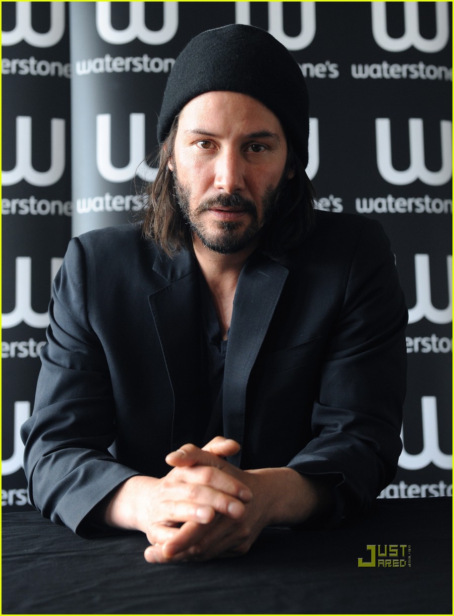 Keanu Reeves: 'Ode to Happiness' Book Signing!: Photo 2553942 | Keanu ...