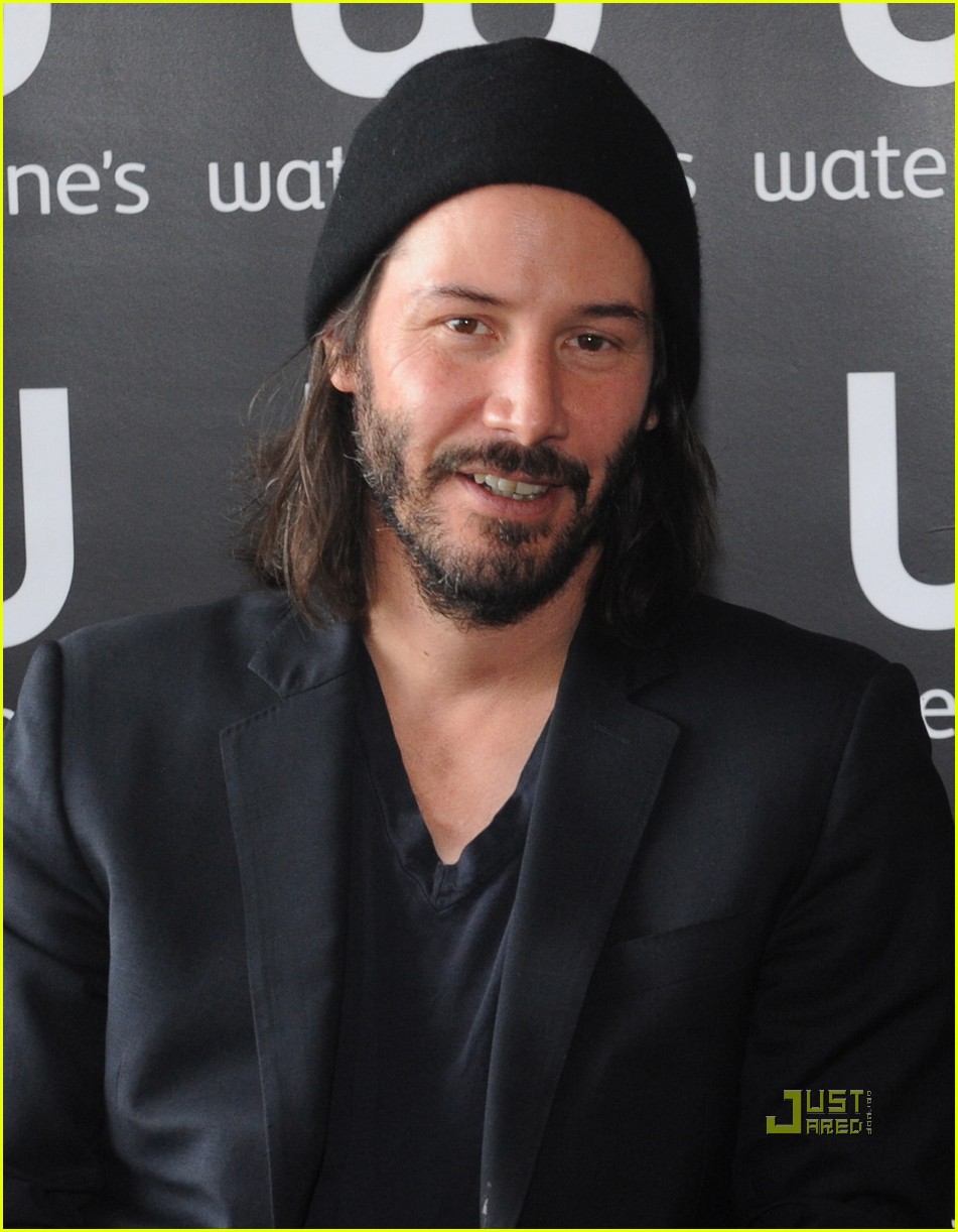 Keanu Reeves: 'Ode to Happiness' Book Signing!: Photo 2553945 | Keanu ...
