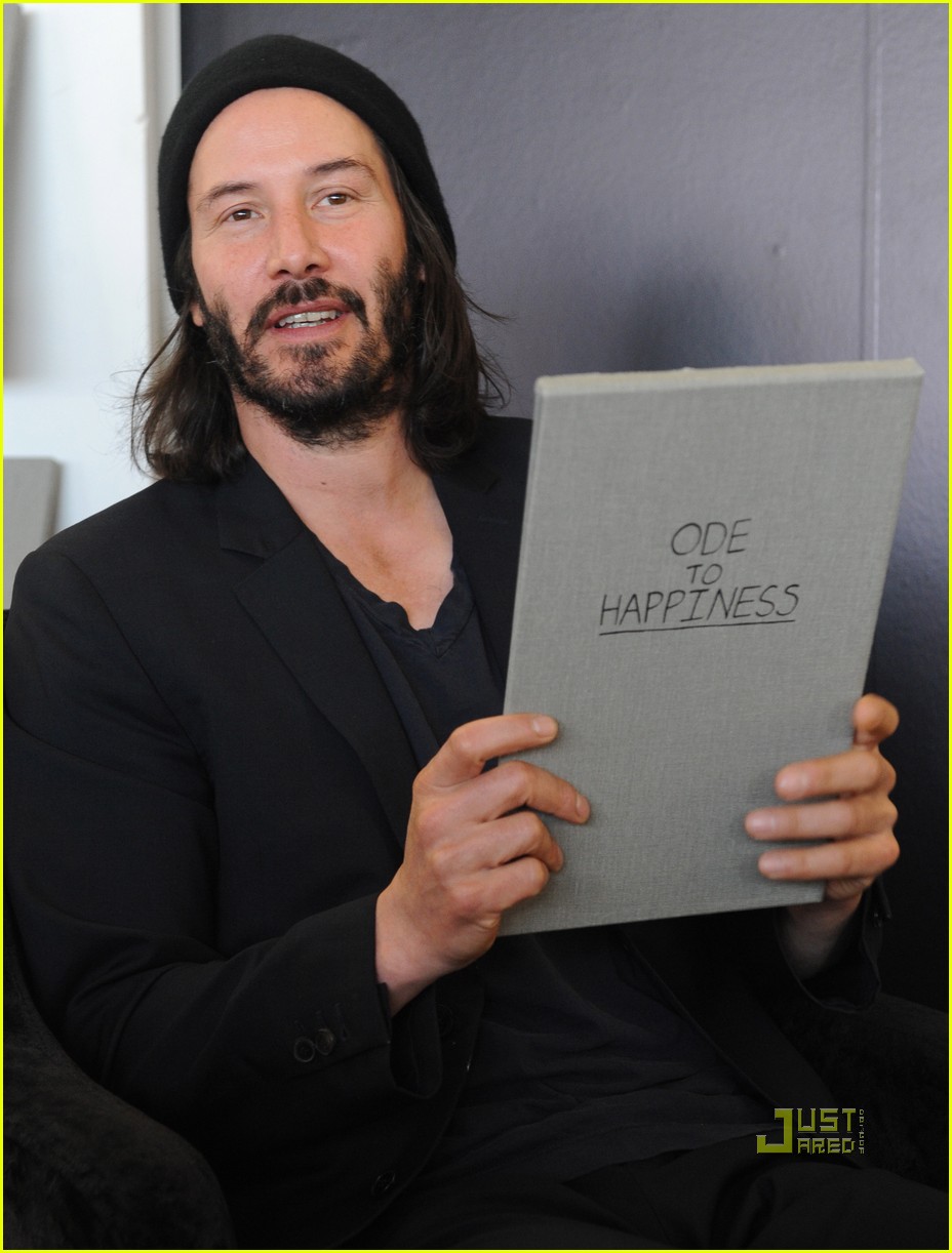 Keanu Reeves: 'Ode to Happiness' Book Signing!: Photo 2553949 | Keanu ...