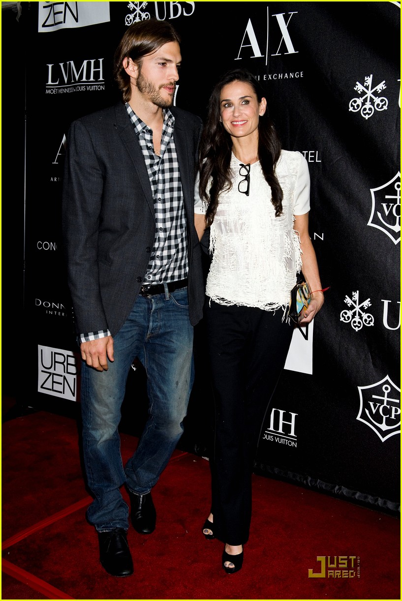 Demi Moore: Apple Awards with Ashton Kutcher!: Photo 2551403 | Ashton ...