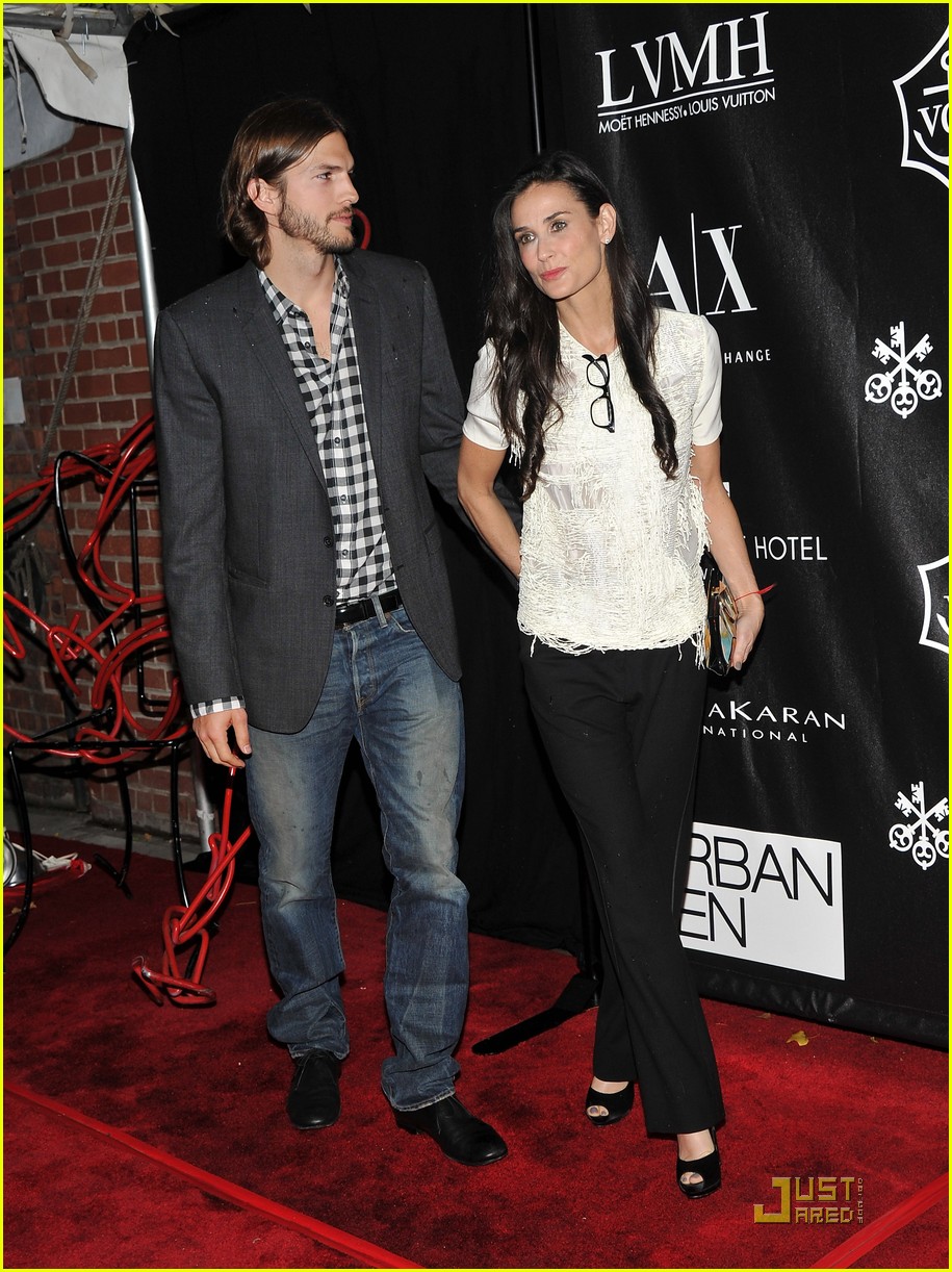 Demi Moore: Apple Awards with Ashton Kutcher!: Photo 2551404 | Ashton ...