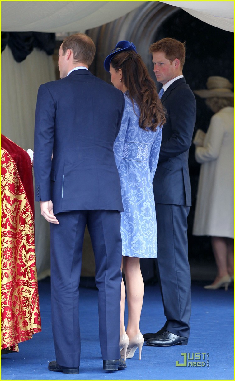 Prince William & Kate: Sunday Church with Prince Harry!: Photo 2551777 ...