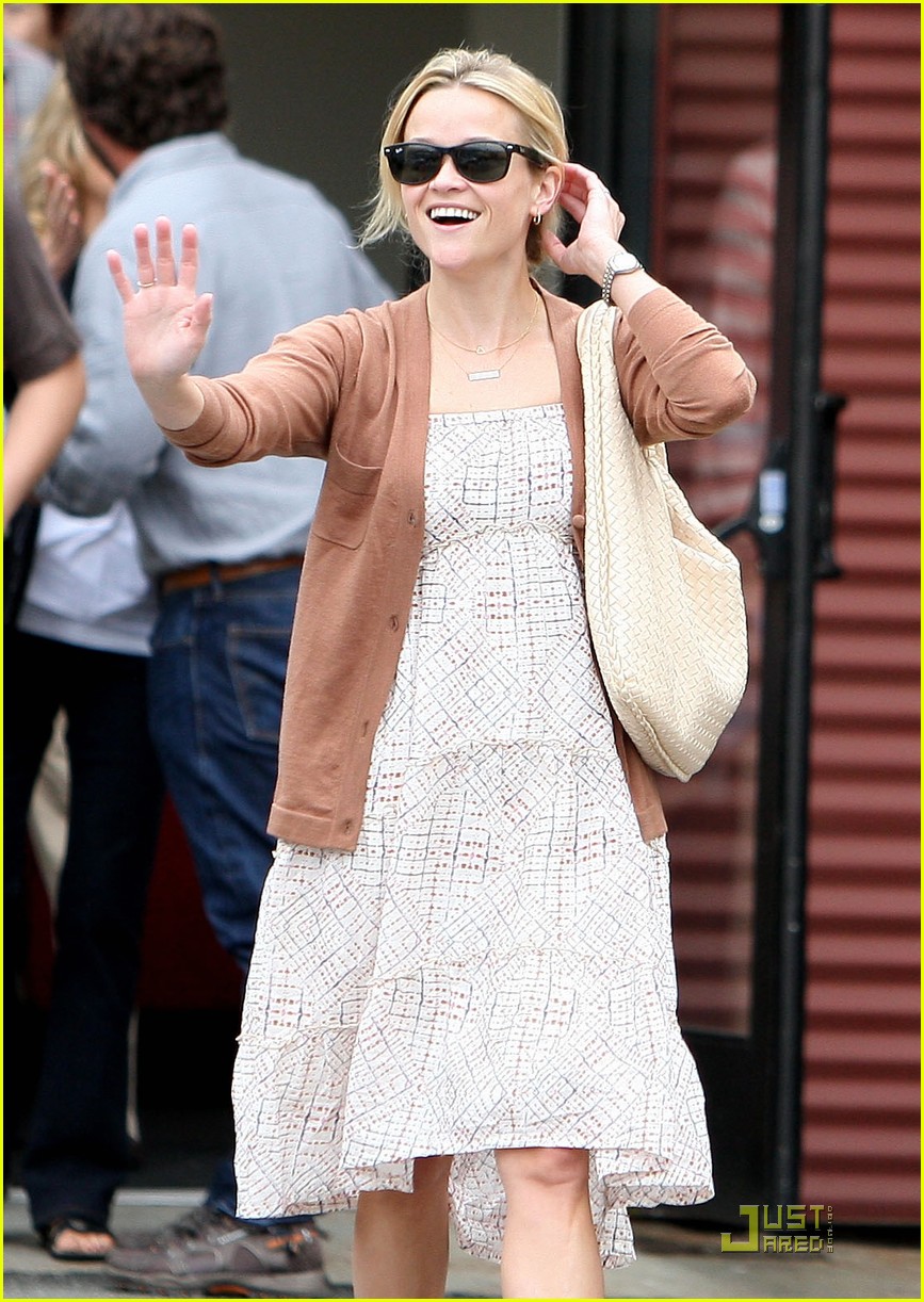 Reese Witherspoon: Church with Jim & Deacon!: Photo 2552377 | Celebrity ...