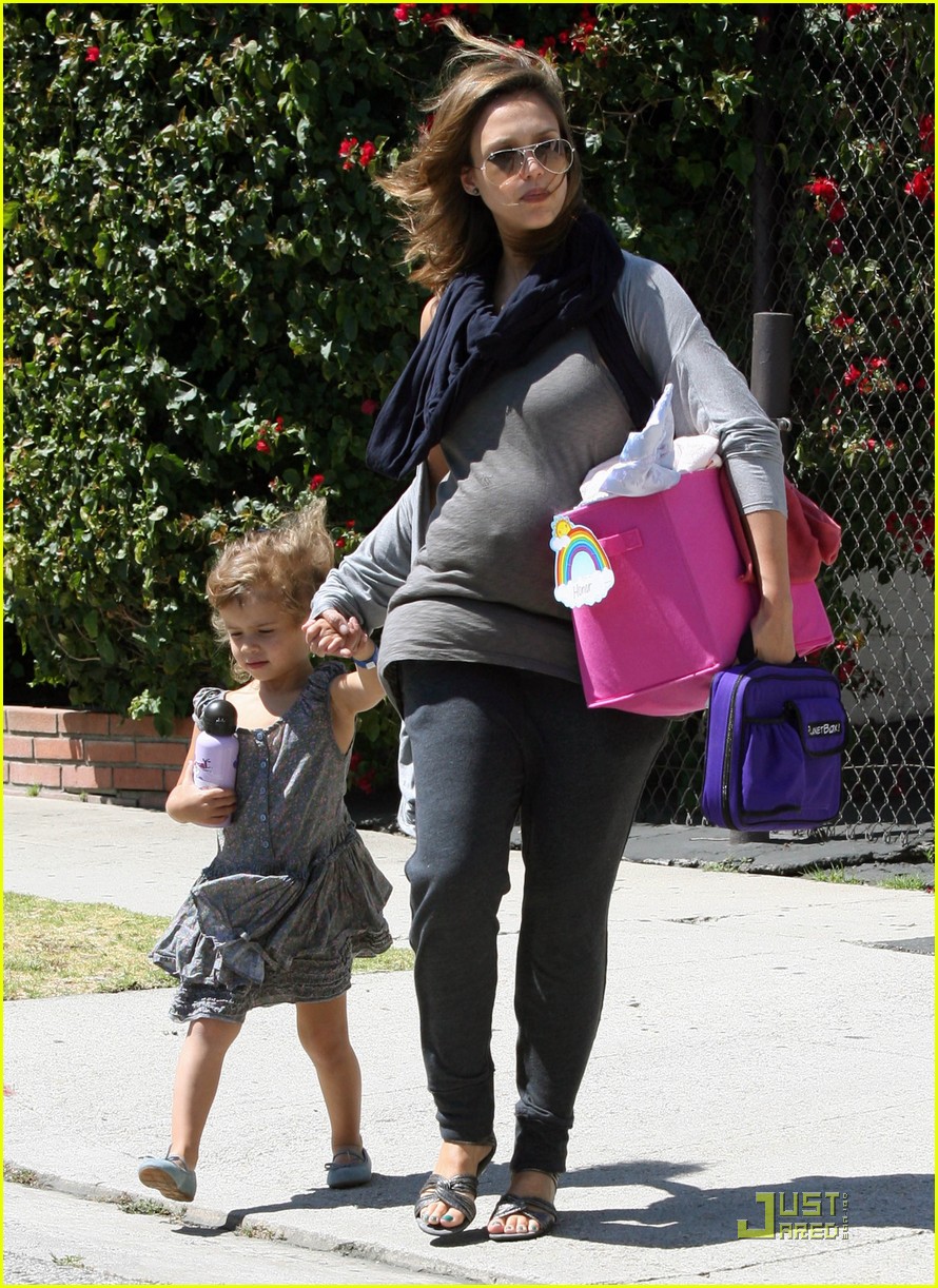 Jessica Alba: After School Stroll with Honor!: Photo 2556794 | Cash ...