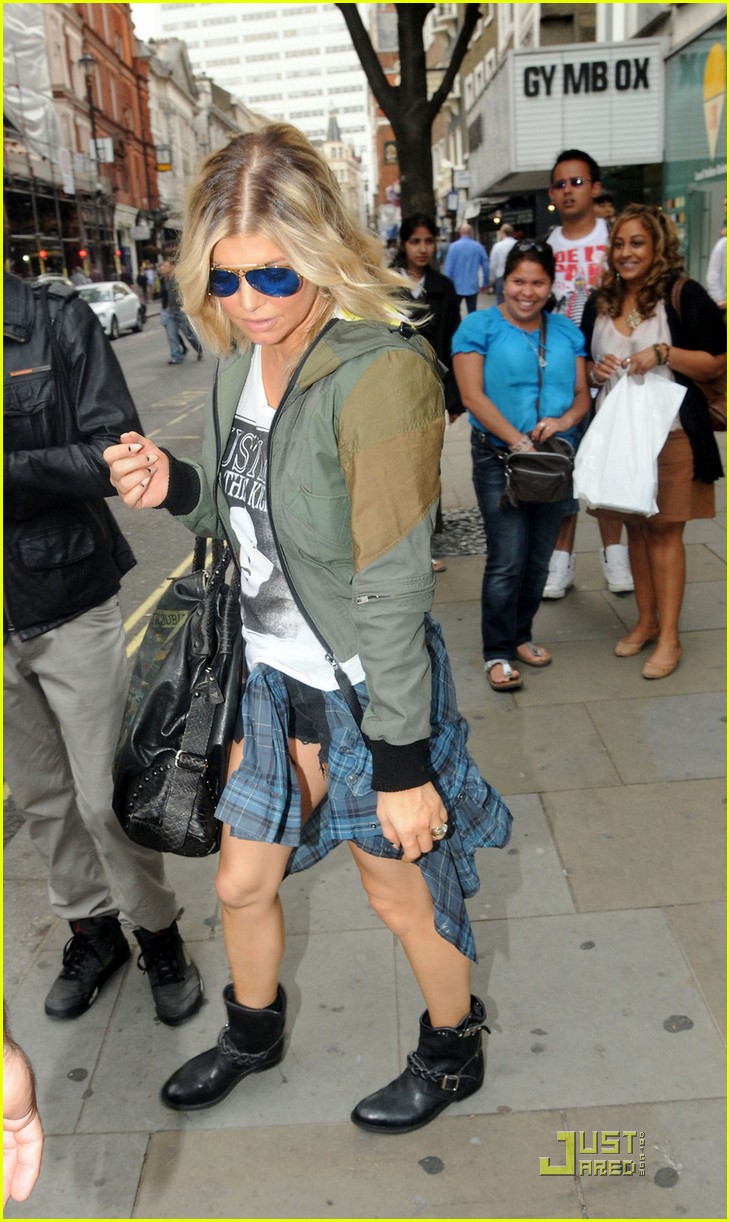 Fergie: Leaving London!: Photo 2557429 | Fergie Photos | Just Jared ...