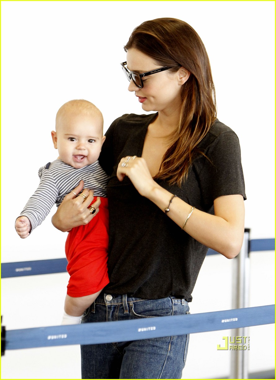 Miranda Kerr & Flynn Take Flight: Photo 2557863 | Celebrity Babies ...