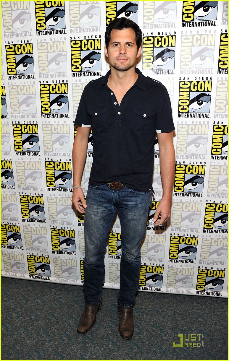 Sarah Michelle Gellar: 'Ringer' at Comic-Con!: Photo 2562683 | Ioan ...