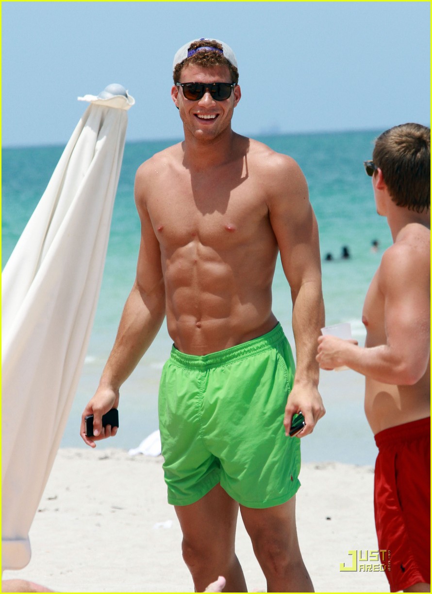 Blake Griffin: Shirtless Sun Time in Miami!: Photo 2561423 | Blake ...