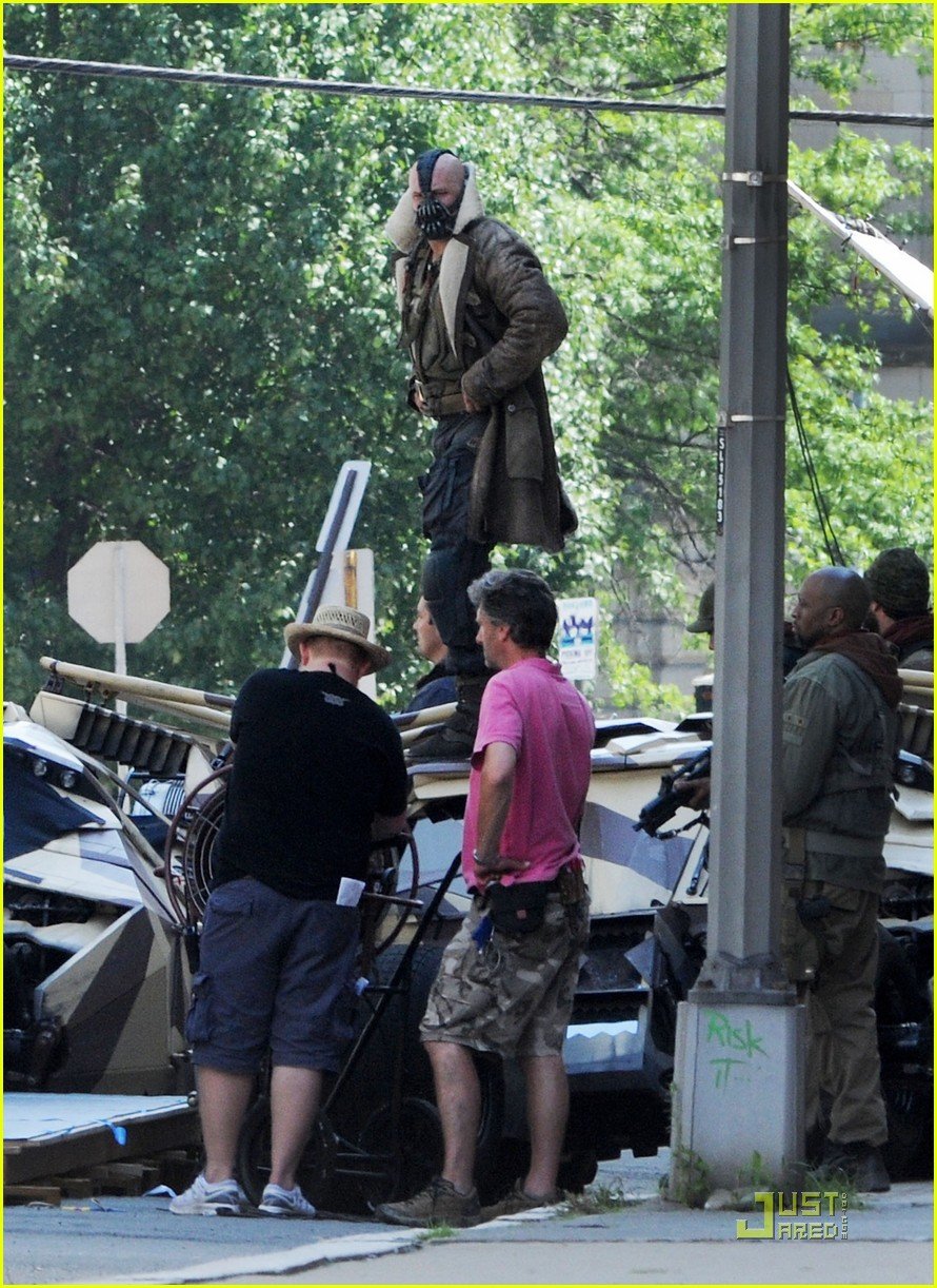 Tom Hardy: On Set As Bane for 'The Dark Knight Rises!': Photo 2565100 ...