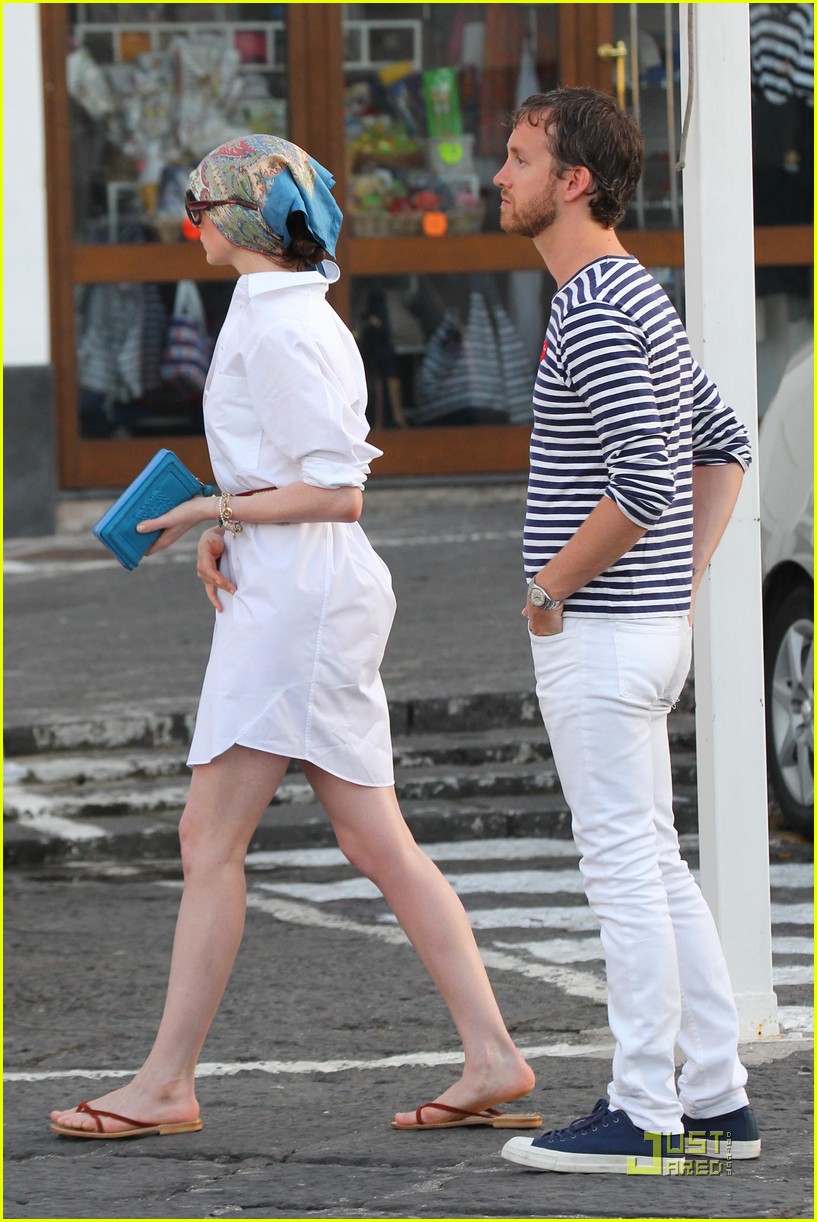 Anne Hathaway & Adam Shulman: Kiss Kiss in Italy!: Photo 2563585 | Adam ...