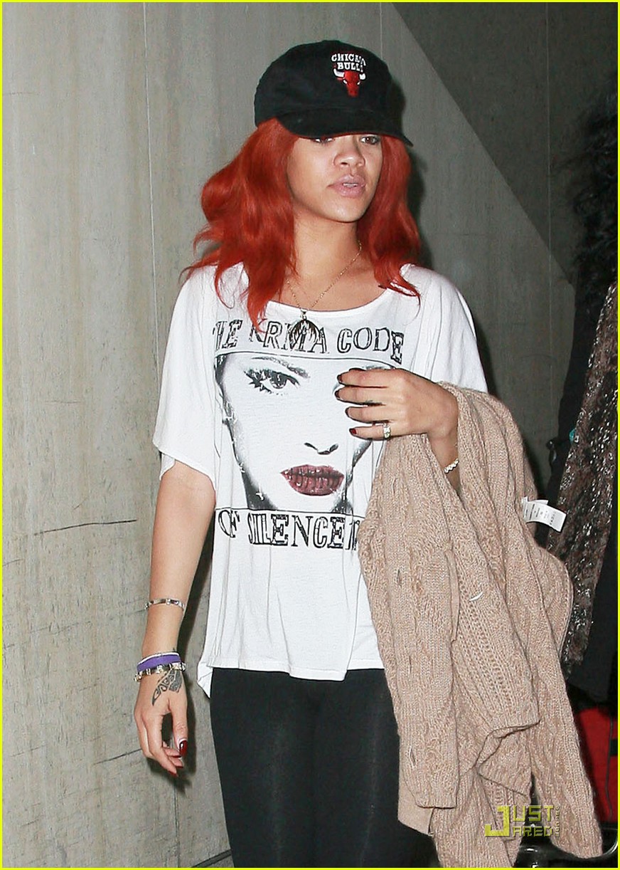 Rihanna: Loud Tour Behind the Scenes Footage!: Photo 2563704 | Rihanna ...