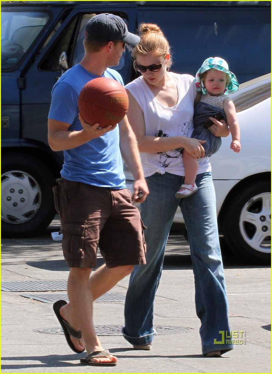 Amy Adams: Out with Aviana & Uncle Eddie!: Photo 2569754 | Amy Adams ...