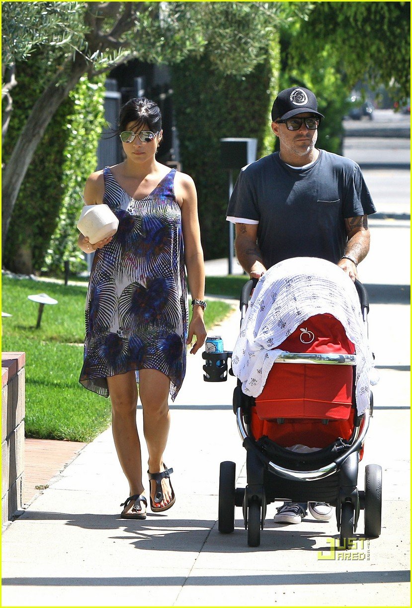 Selma Blair & Jason Bleick Stroll with Arthur: Photo 2567808 | Arthur ...