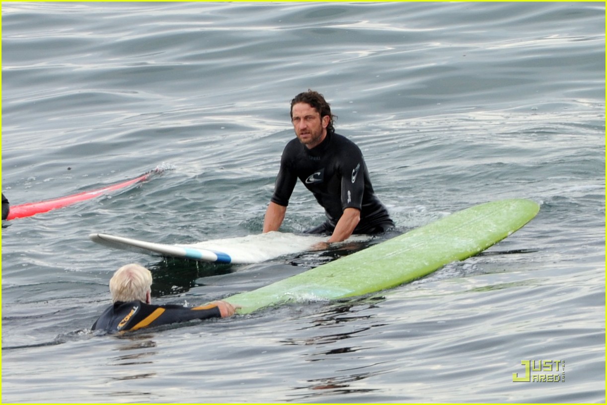 Gerard Butler: Surfing Lessons in Malibu!: Photo 2573610 | Gerard ...