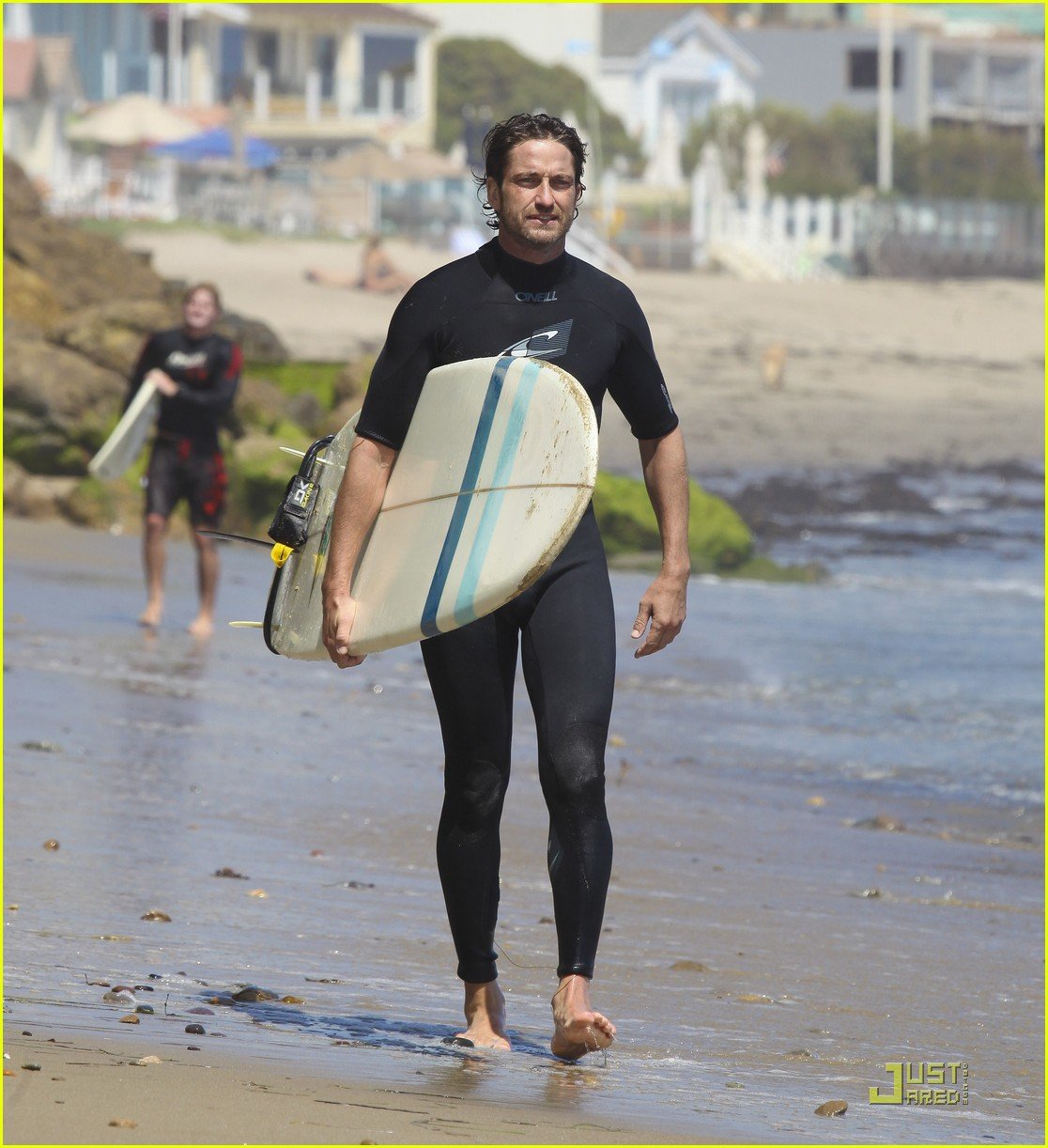 Gerard Butler: Morning Coffee & Afternoon Surfing!: Photo 2570177 ...