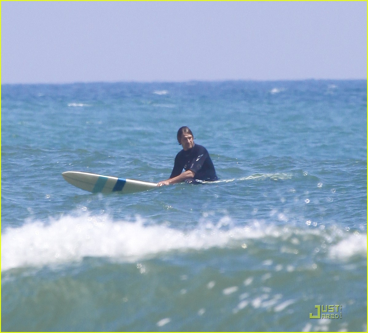 Gerard Butler: Morning Coffee & Afternoon Surfing!: Photo 2570189 ...