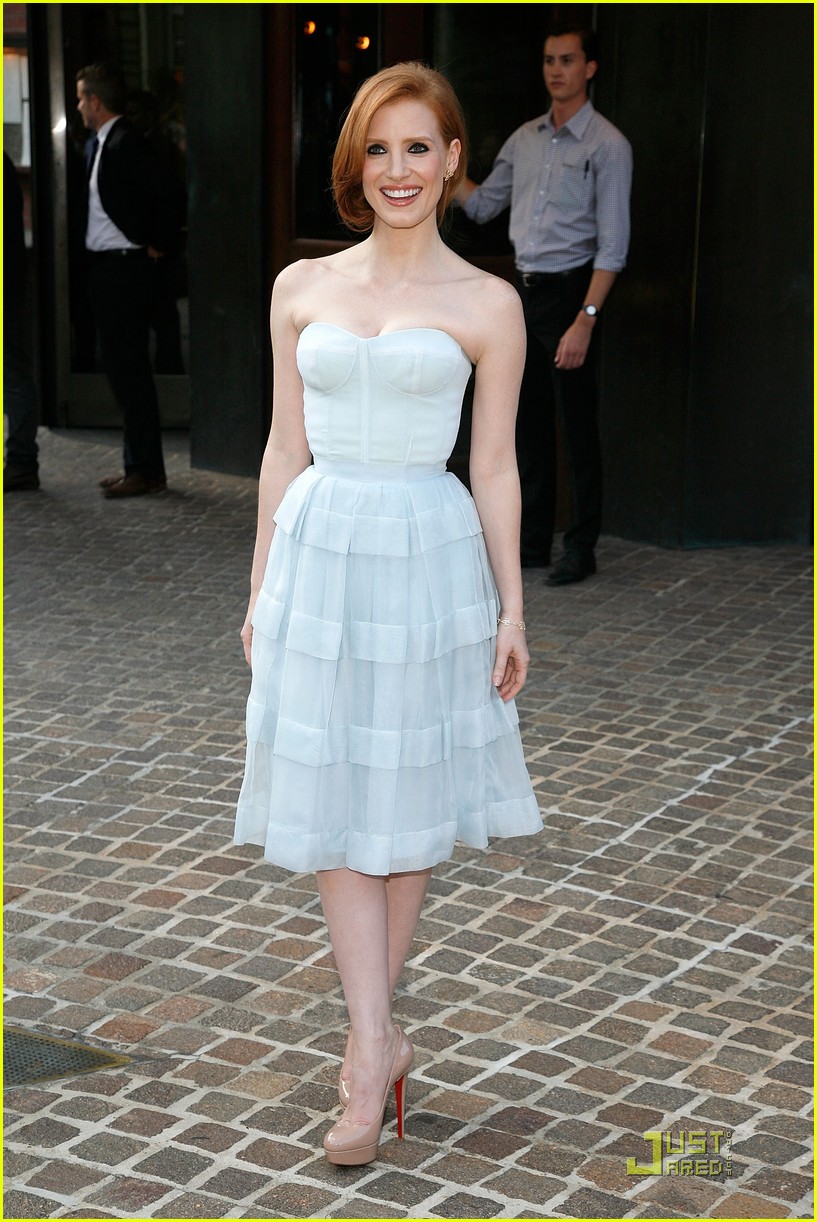 Jessica Chastain & Helen Mirren: 'Debt' Duo: Photo 2572493 | Helen ...