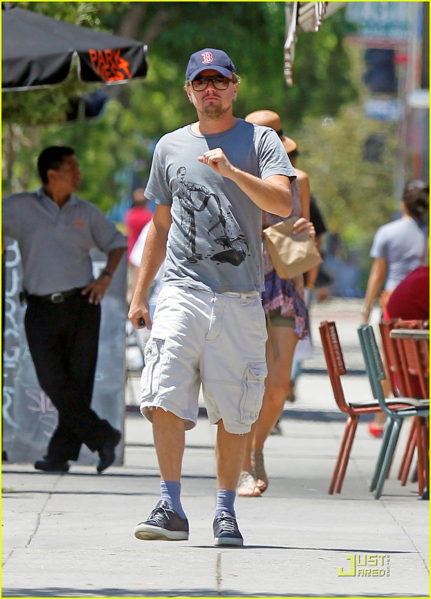 Leonardo DiCaprio & Blake Lively: Grocery Shopping!: Photo 2568130 ...