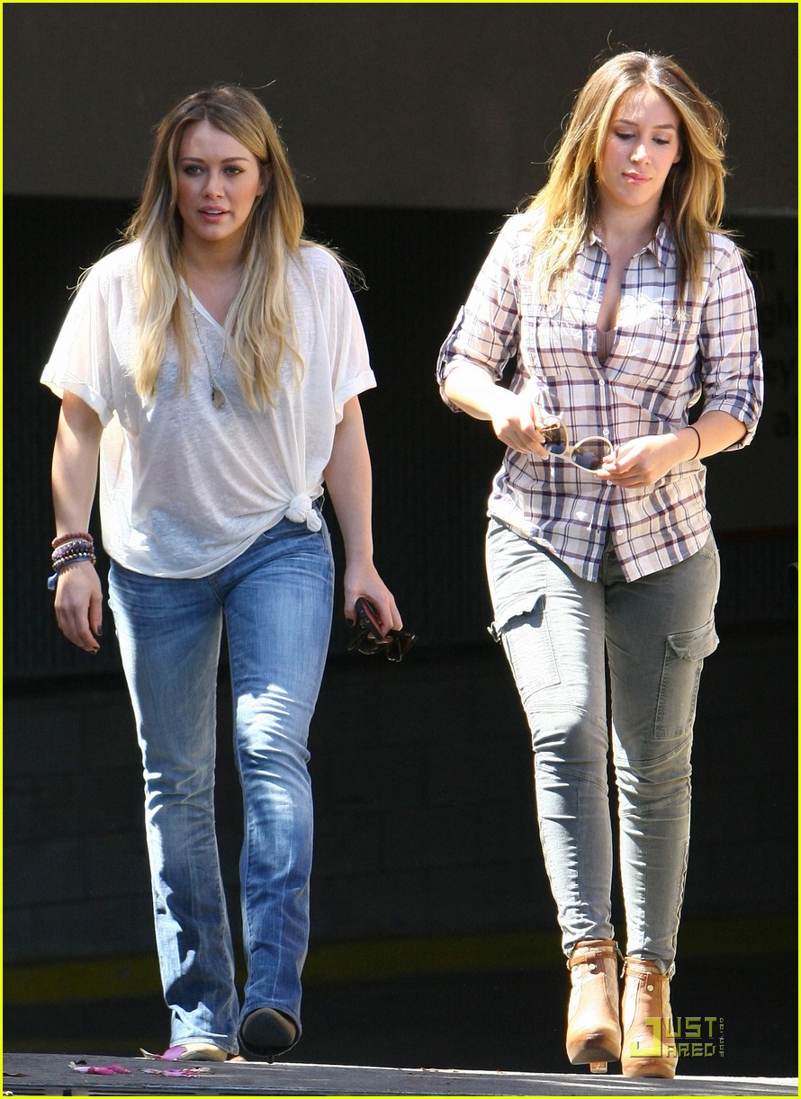 Hilary & Haylie Duff Help the Homeless!: Photo 2574097 | Haylie Duff ...