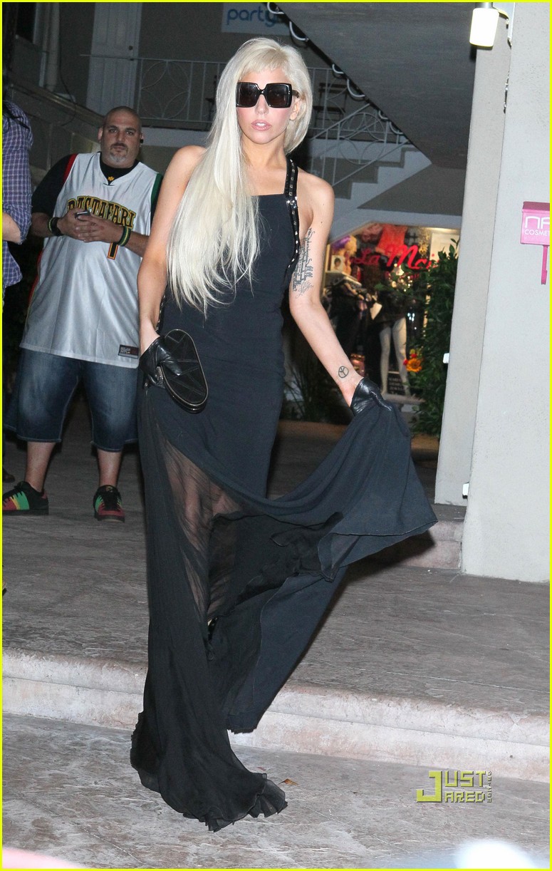 Lady Gaga: Late Night Recording Session: Photo 2569775 | Lady Gaga ...