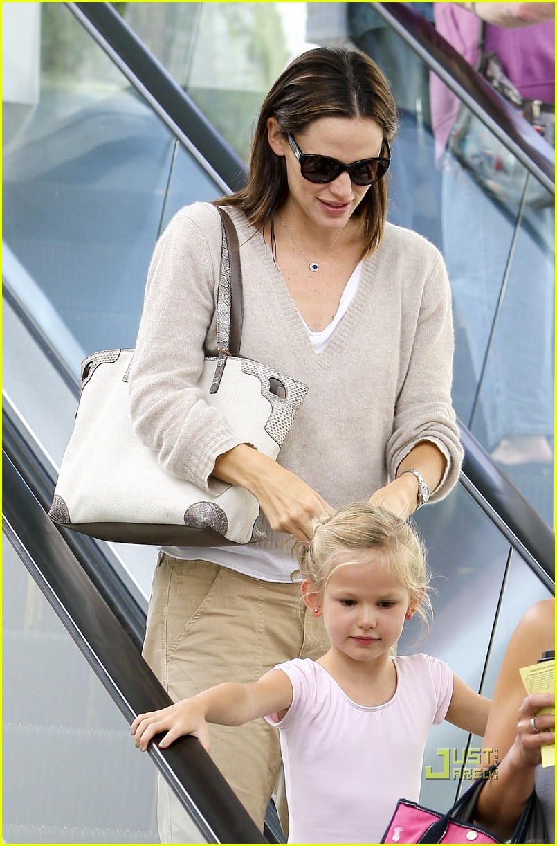 Photo: jennifer garner violet ballet class 02 | Photo 2569793 | Just ...